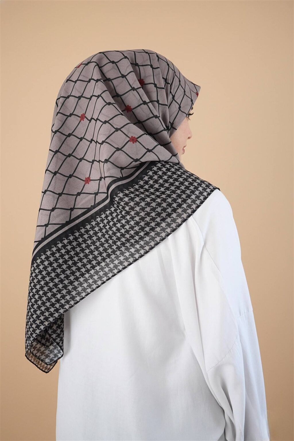 Kufiya Scarf in Yafa (Brown) – Nade El Luna